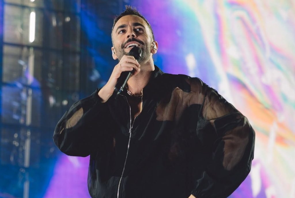Canto d'amore, Mengoni: il video del duetto con Angelina Mango - Donne ...